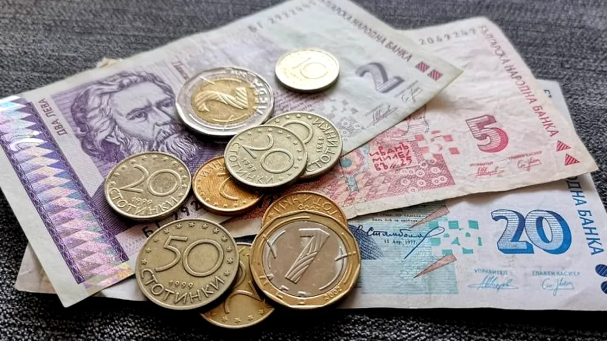 Se schimbă banii în Bulgaria. Cum iau vecini noștri fața României la un ...