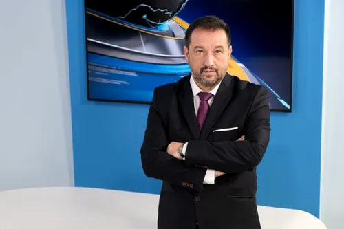 Doliu în presă românească. Jurnalistul Daniel Dimache a murit la doar ...