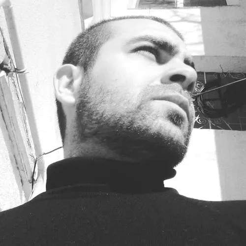 Cântăreț român mort în urma unui accident rutier grav în Marea Britanie