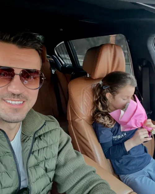 Gest superb pentru fiica Elenei Udrea. Adrian Alexandrov o răsfață cu fiecare ocazie pe micuța ...