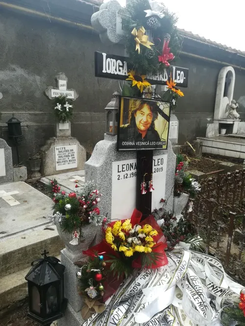 Gestul făcut de fosta iubită a lui Leo Iorga la mormântul artistului ...