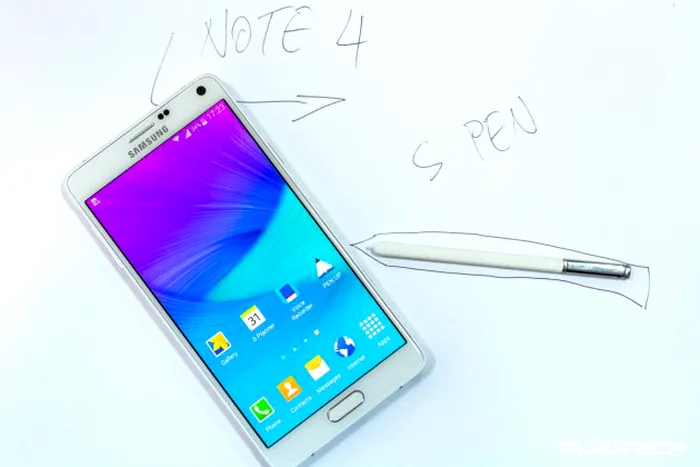 Reduceri aniversare eMAG: Cele mai bune telefoane