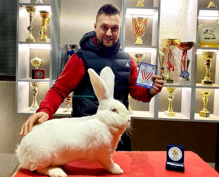 Afacerea lui Lucian îi face pe americani să bată 8.000 de km ca să-i cumpere marfa pe bani buni ...